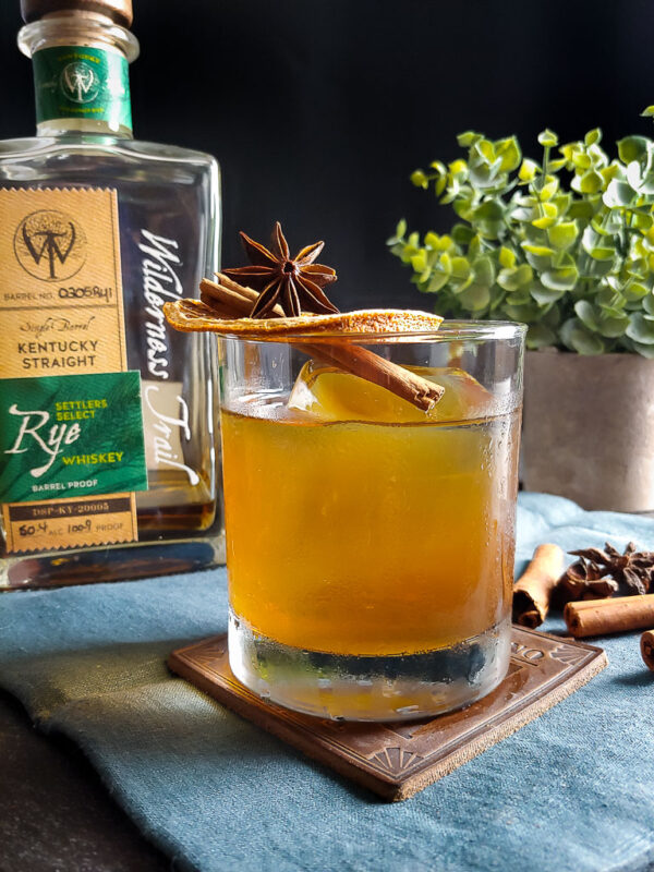 How to Make a Glorious Fall Rye Whiskey Cocktail - Cocktail Contessa