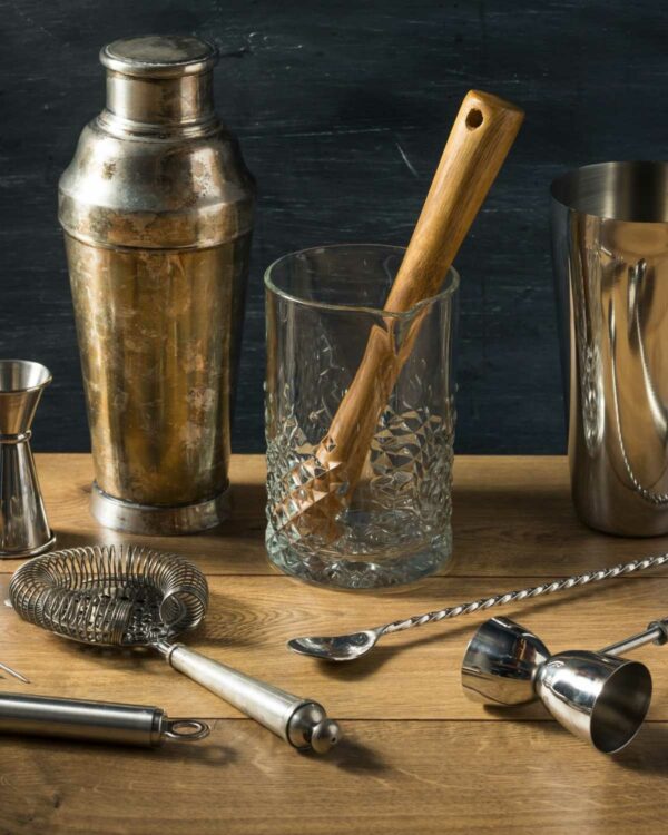 Everything You Need to Know about How to Stir a Cocktail - Cocktail ...